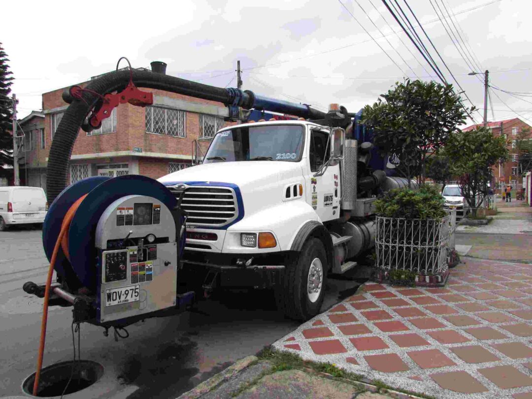 Servicio Vactor Bogotá, Lavado a presión, Succión y Destapes